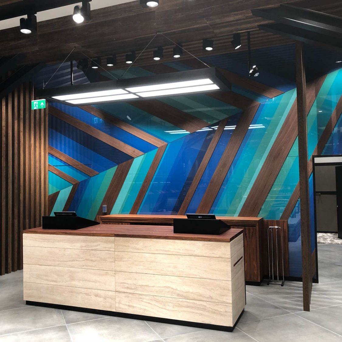 Retail Glass Processors & Manufacturers | Mi Glass